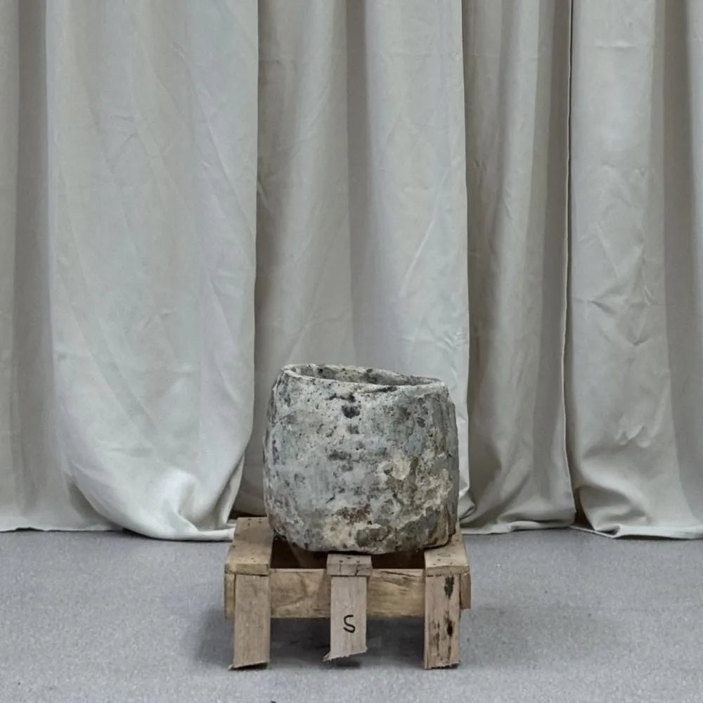 Antique Limestone Planters – The Balcony Garden